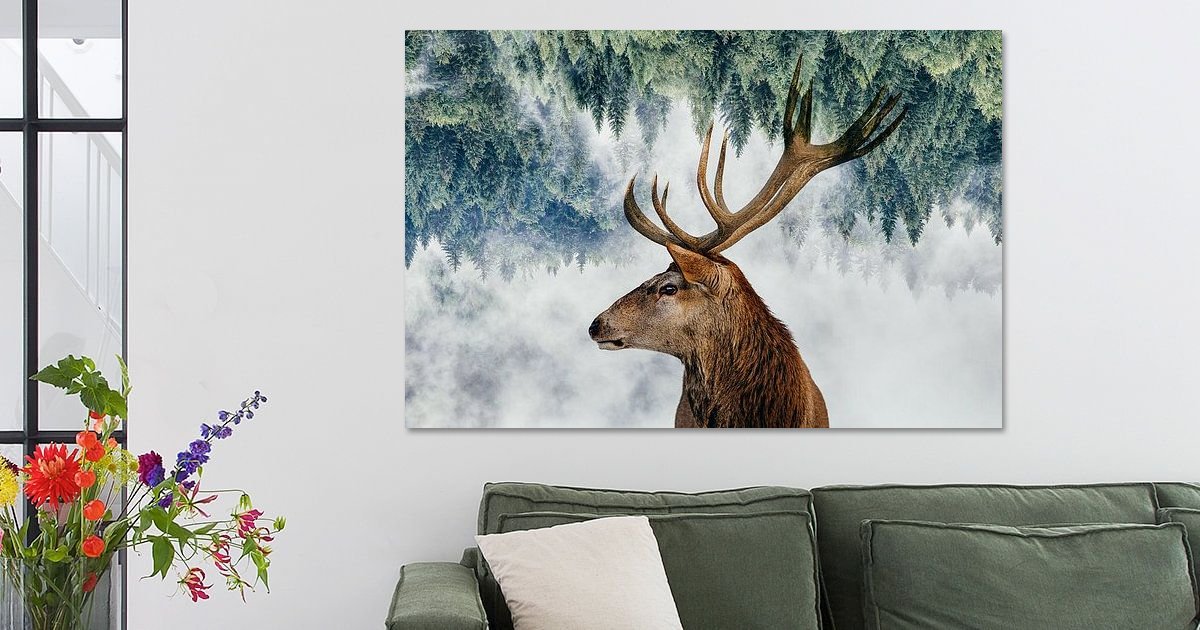 Het hert en het bos van Angyalosi Beáta op canvas, behang en meer