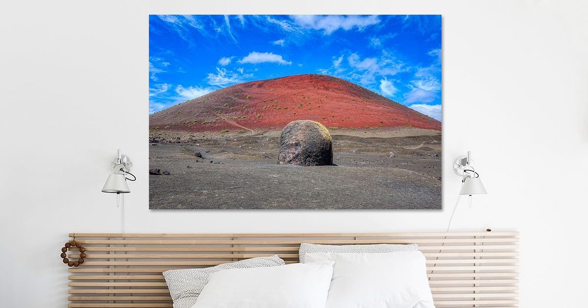 Vulkaan Montaña Colorada (Lanzarote) van Peter Balan op canvas, behang ...