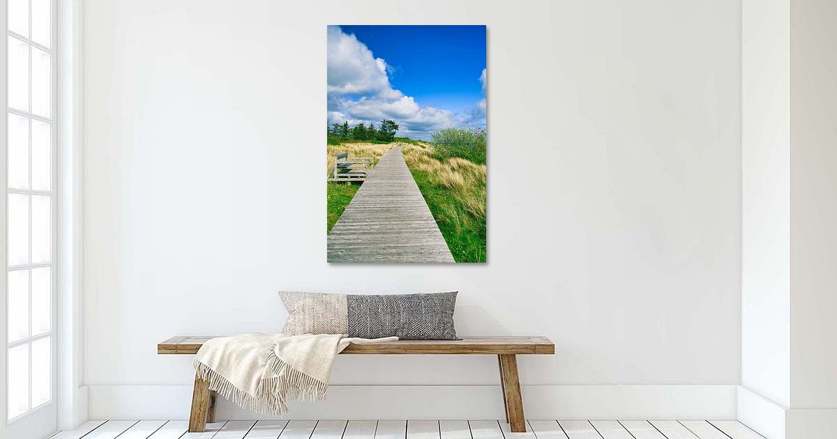 Houten loopbrug door de duinen bij Föhr van Friedhelm Peters op canvas ...