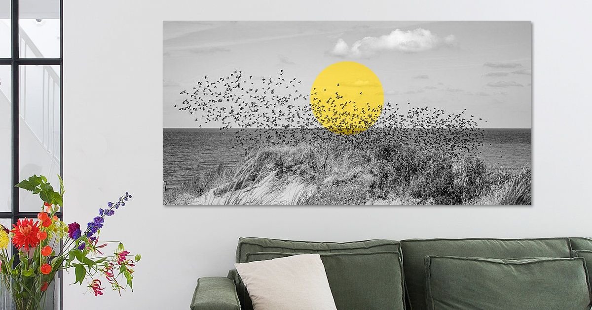 Zwerm vogels met gele cirkel van Yanuschka | Fotografie Noordwijk op ...