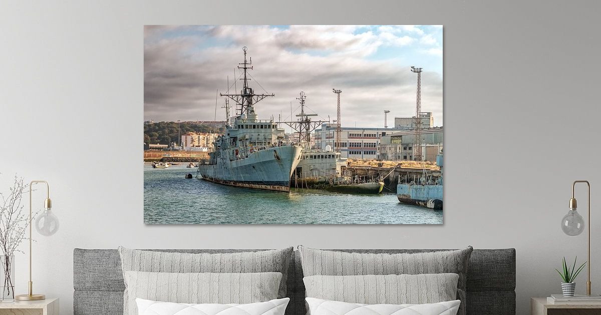 verlaten militaire schepen van Gentleman of Decay op canvas, behang en meer