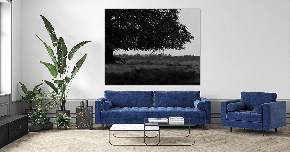 Grazend edelhert zwartwit van Roy Kreeftenberg op canvas, behang en meer