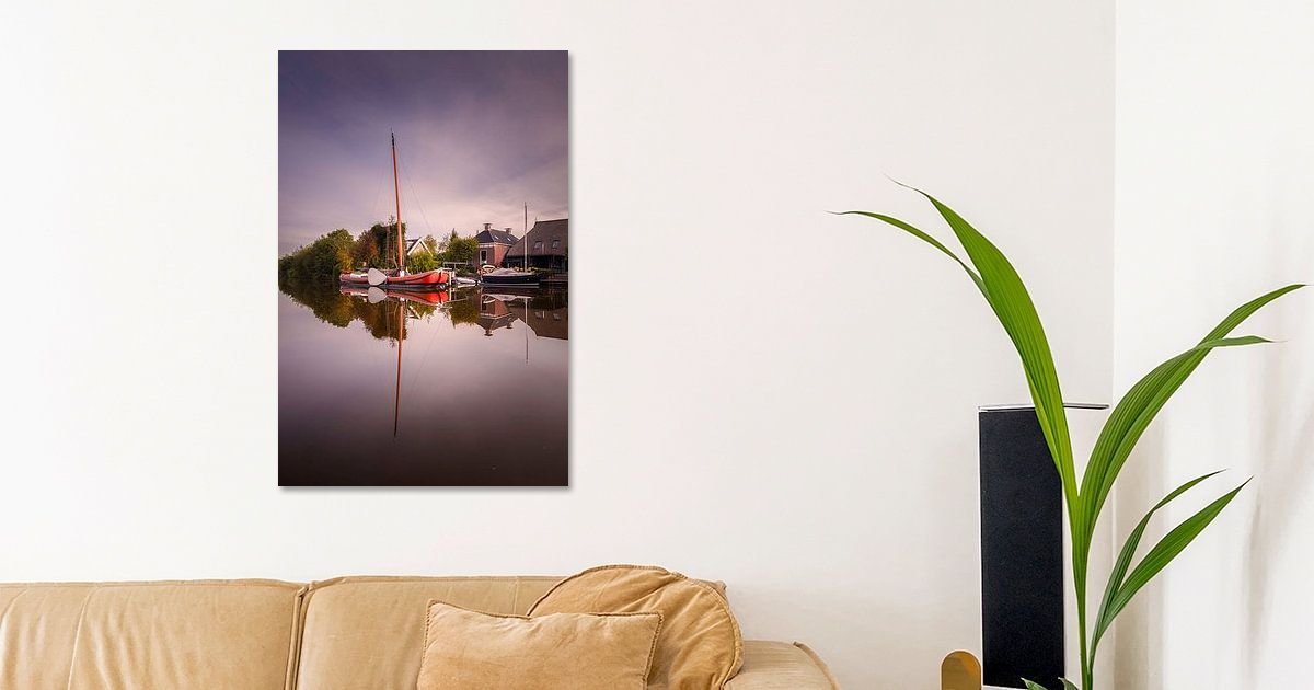 Mooie boot gereflecteerd in het water (Eastermar) van KB Design ...