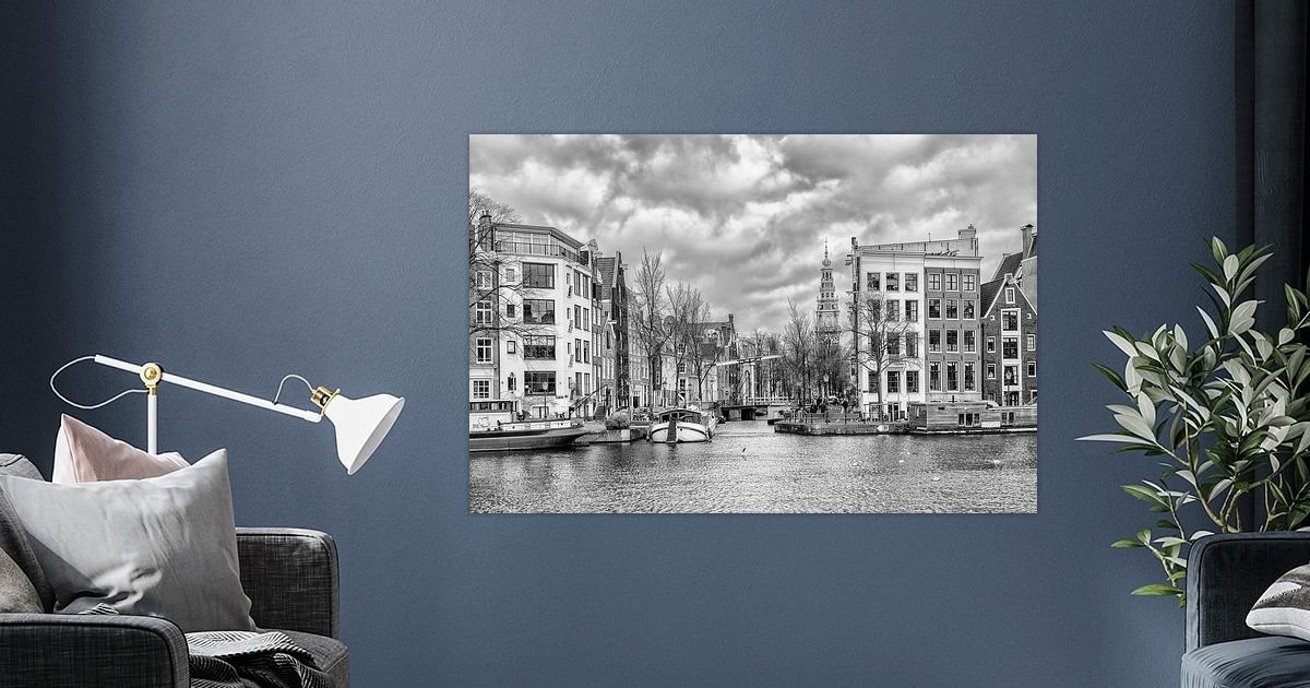 De Groenburgwal vanaf de Amstel in Amsterdam. van Don Fonzarelli op ...