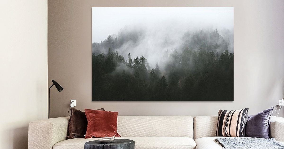 Groen bos in de mist | naaldbos tussen de wolken | fotobehang van Laura ...