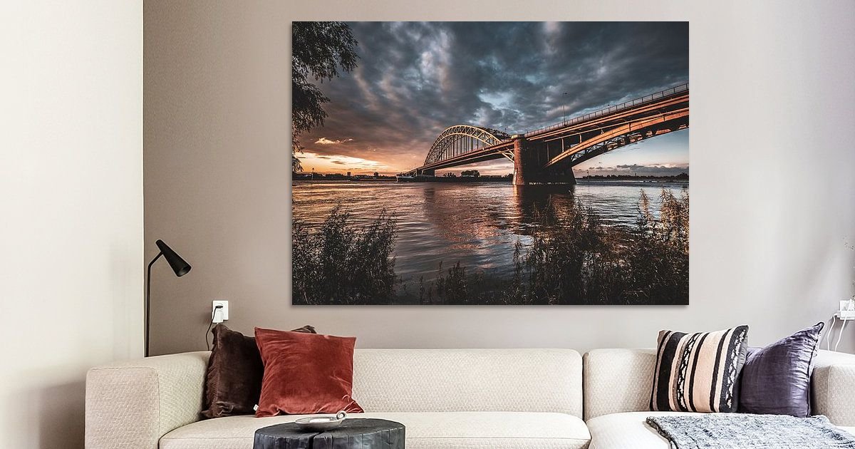 De Waalbrug in de avondzon van Karsten Russ op canvas, behang en meer