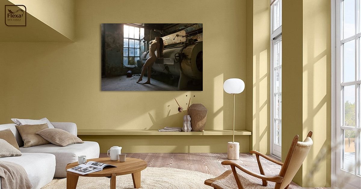 Akt low-key städtischen Lage in Farbe von Arjan Groot auf ArtFrame ...