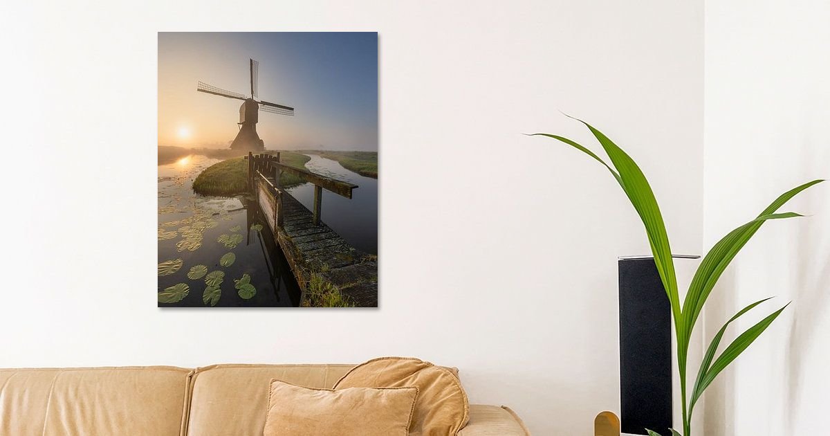 Dromige Noordeveldse Molen van Bob Vandenberg op canvas, behang en meer