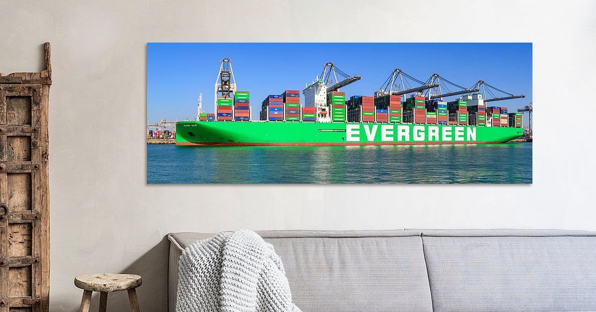 Containerschip Ever Alp aangemeerd bij de containerterminal van Sjoerd ...