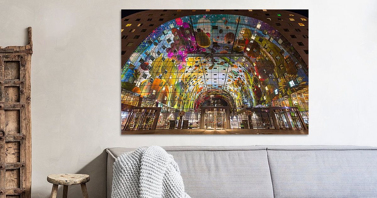 Markthal Rotterdam in de Avond van Mark De Rooij op canvas, behang en meer