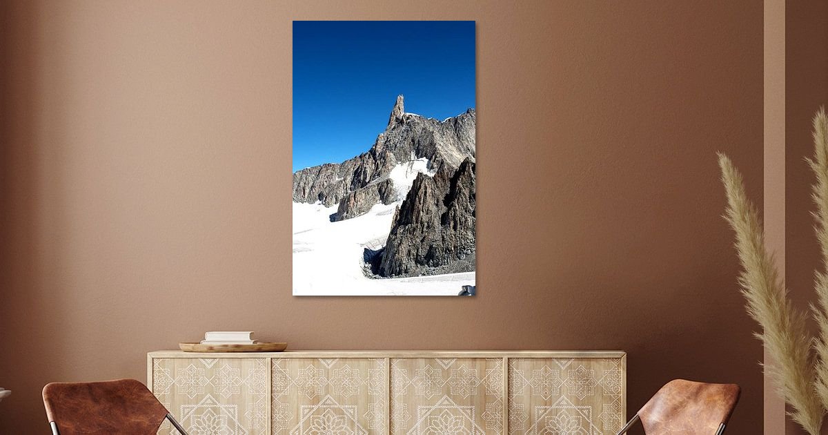 Dente del Gigante (4013 metres) in the Mont Blanc massif by André Blom ...