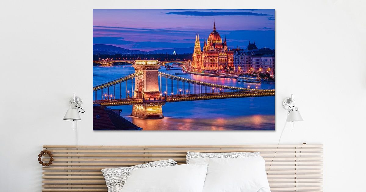 Boedapest Skyline - Het Hongaars Parlementsgebouw en de Kettingbrug in ...