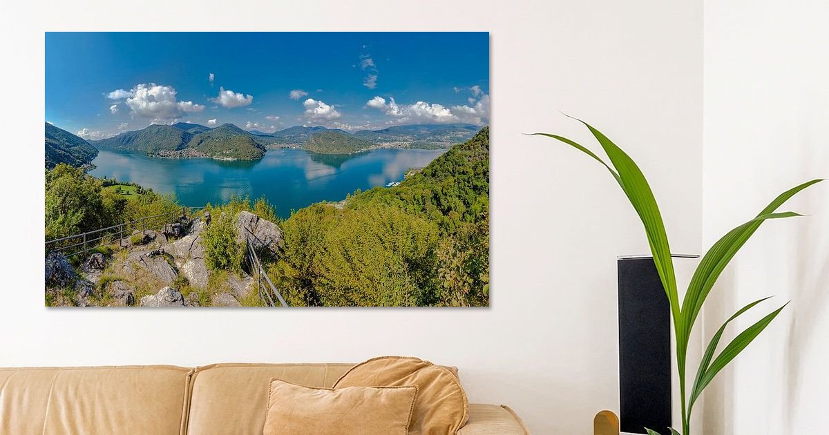 Panorama uitkijkpunt van Sasso della Parole op het meer van Lugano ...