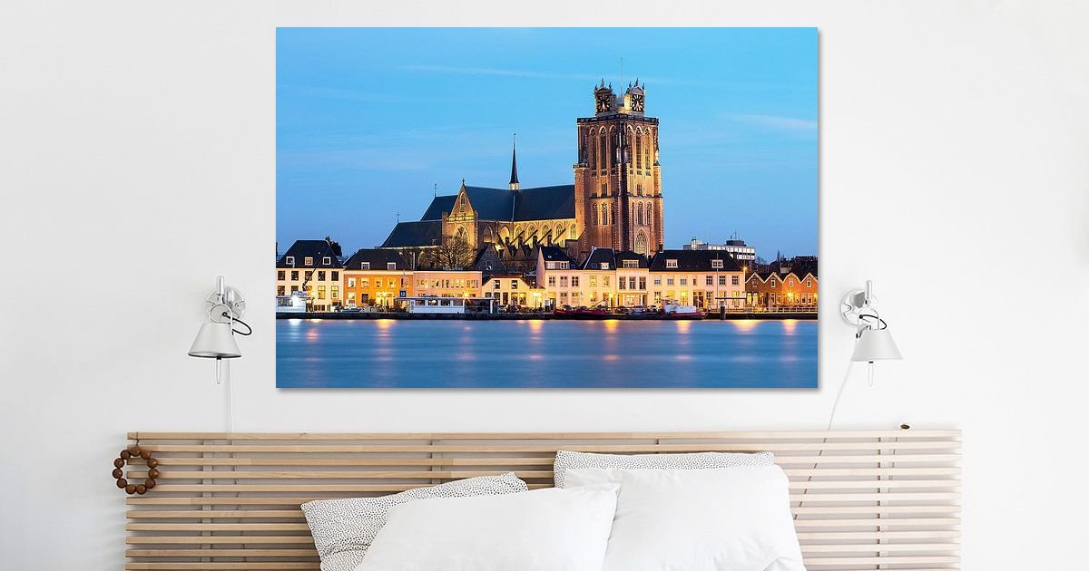 Grote Kerk Dordrecht während der blauen Stunde am Abend. von Peter ...