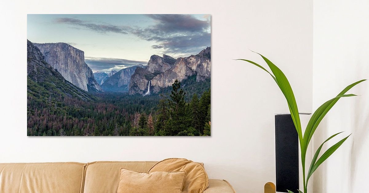Tunnelzicht van Thomas Klinder op canvas, behang en meer