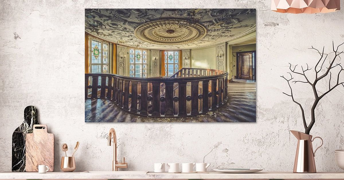 De ronde trap van Truus Nijland op canvas, behang en meer