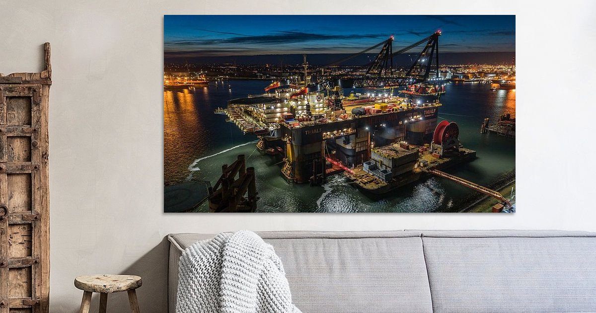 Thialf crane ship from Heerema by Klaas Doting on canvas, poster ...