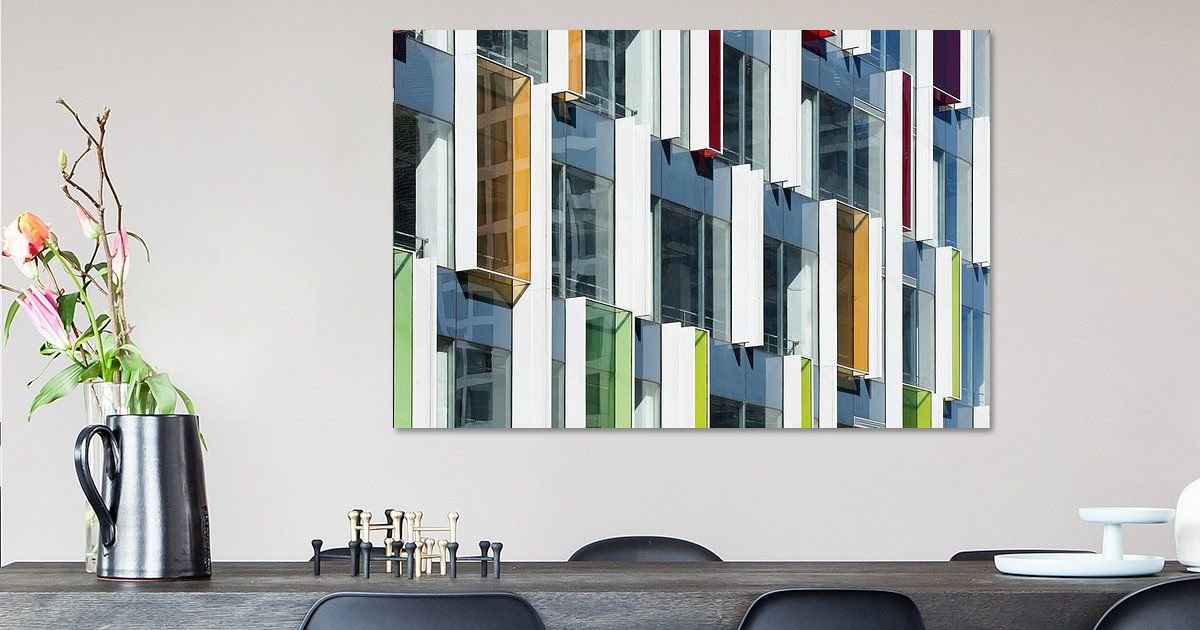 Hedendaagse architectuur met levendige kleurenelementen van Tony ...