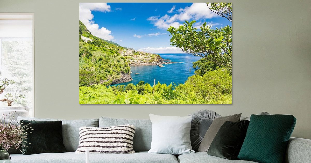 Uitzicht op Seixal aan de kust van het eiland Madeira van Sjoerd van ...