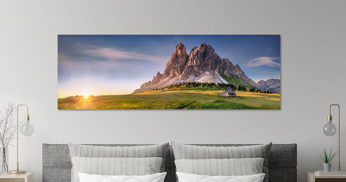 Alpenpanorama met prachtige alpenweide in de Dolomieten van Voss ...