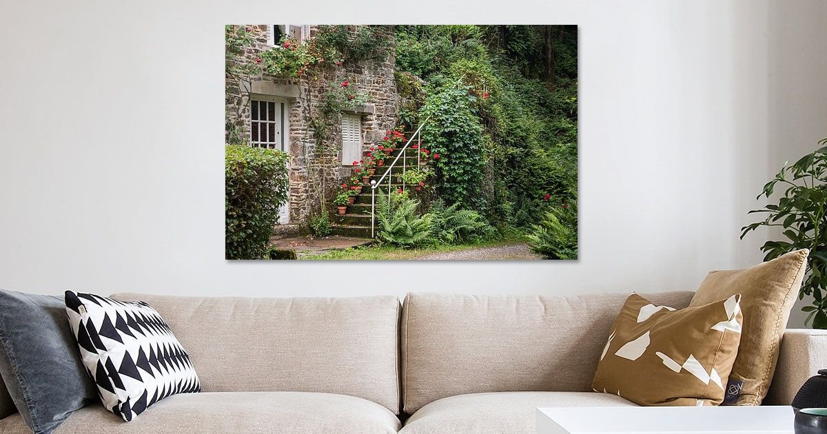 Normandisch huis met begroeiing. van Ron Poot op canvas, behang en meer